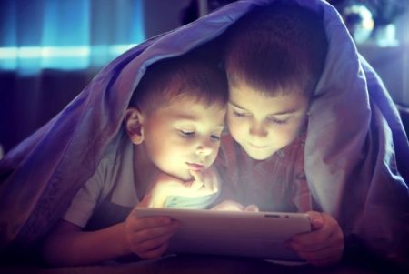 4 tips for managing your child’s screen time - Kiwi Families